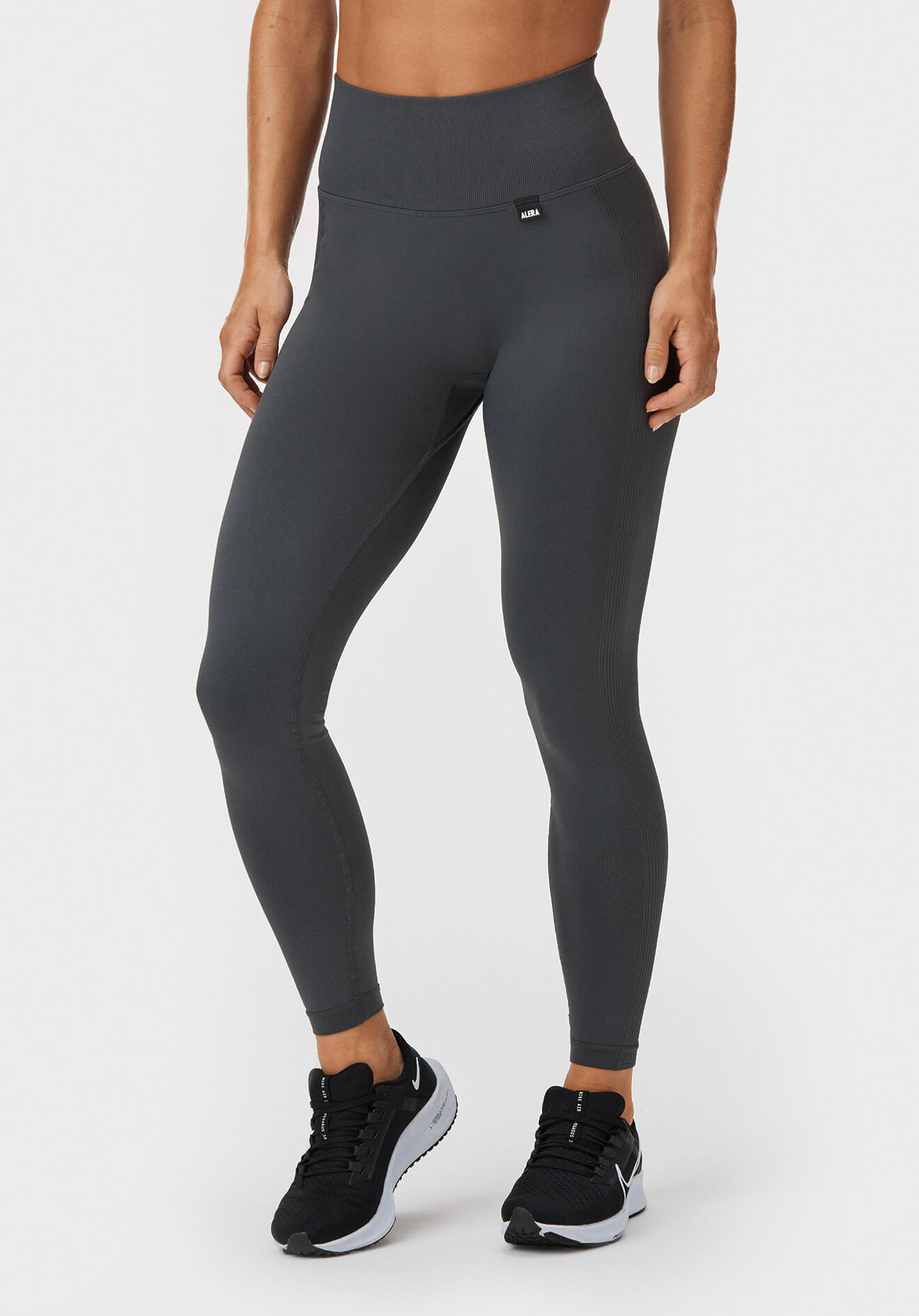 Træningstights til kvinder - Køb online hos One More Rep!