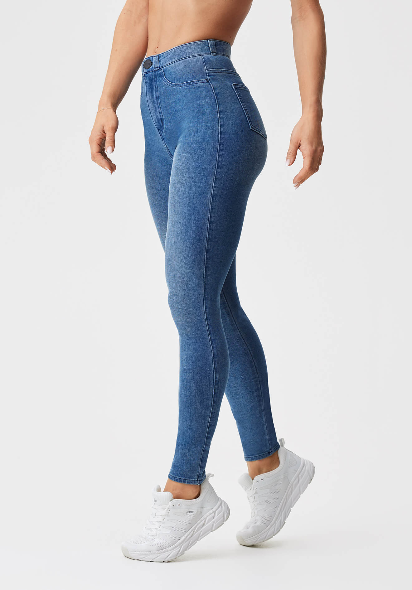 Jeans för kvinnor - Köp jeans Online hos One More Rep!