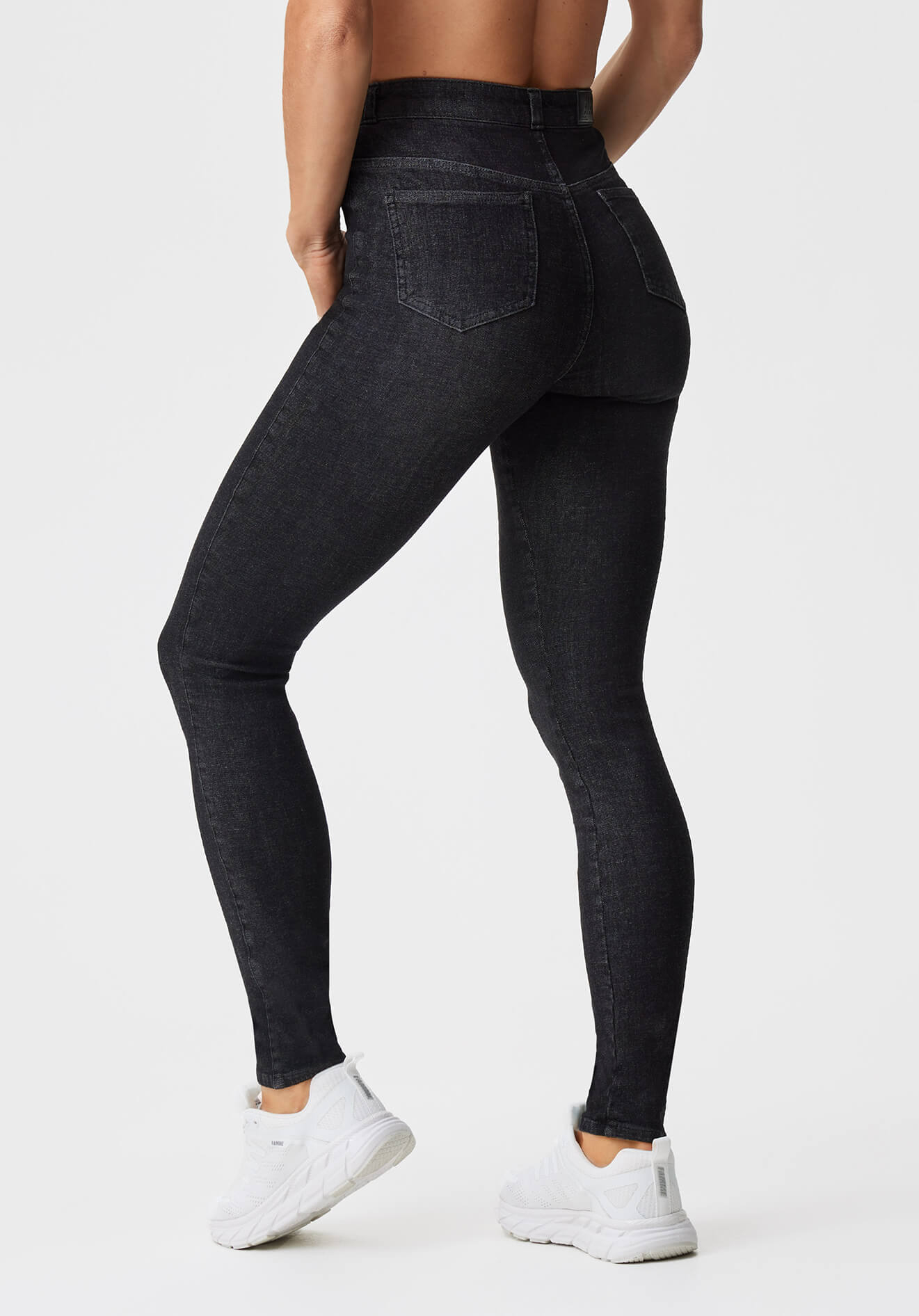 Jeans til kvinder - Køb jeans online hos One More Rep!